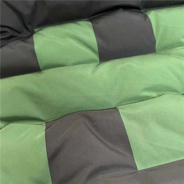 Quality 140GSM Winter Jacket Material Types 30Dx30D 2 Layers Shape Memory Fabric Windproof for sale
