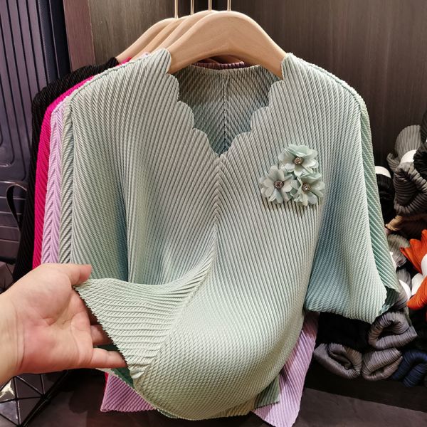 Quality Niche Design Women's Elegant V-Neck Floral T-Shirt for Spring Summer Loose Casual Woven Fabric Digital Printing Solid for sale