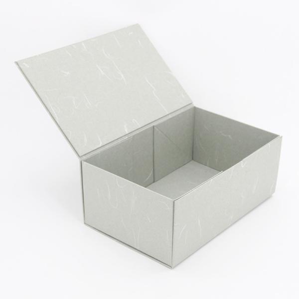 Quality Matte Magnetic Closure Foldable Paper Box Rectangular For Garments for sale