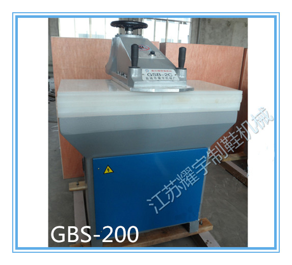 Quality Soft Plastic Sheet Hydraulic Swing Arm Cutting Machine 0.18 M/S Speed for sale