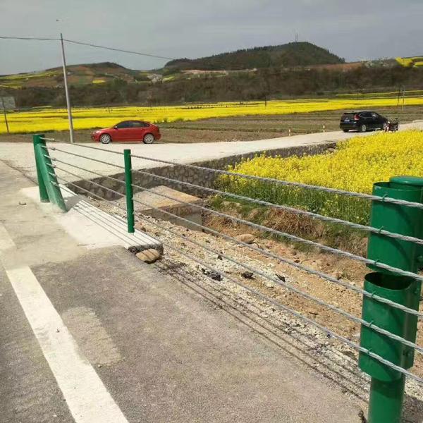 Quality Wire Rope Barrier Fences Safety Road Barriers Galvanized Powder Coated for sale