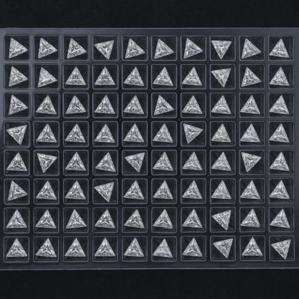 Quality Melee Lab Grown Diamonds HPHT 2.6-3.1 To 5.3-6.0mm White Triangle Shape Triangle Cut for sale