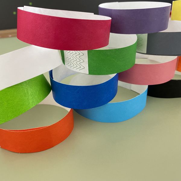 Quality Paper Identification Tyvek Wristbands Custom Logo and Barcode for Identification for sale