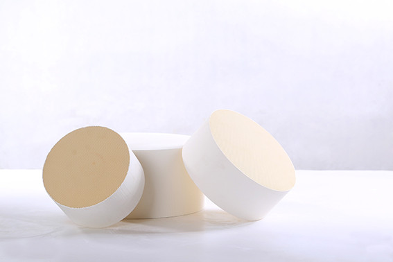 Quality Ceramic Substrates , Cordierite Diesel Particulate Filter for sale