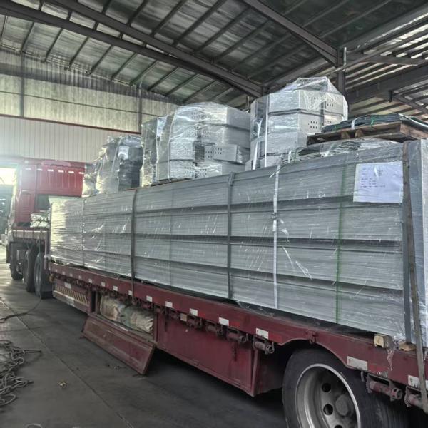 Quality Hot Selling Factory Rectangular Solid Cable Tray Anticorrosion for Manufacturing for sale