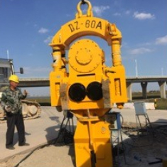 Quality Single Fixture Vibro Pile Driver - 5m/Min Fast Piling Speed For 25T Excavator for sale