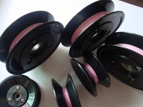 Quality Plastic Flanged Ceramic Wire Guide Pulley cable pulley wheels with bearings for sale