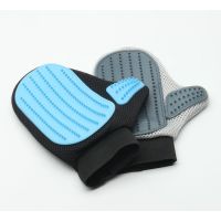 Quality Soft Rubber Fur Animal Grooming Gloves Customized Color Long Service Life for sale