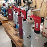 Quality Oil Dispensing Hand-Operated Grease Gun Barrel Pump for Steel Car Fitment BMW for sale