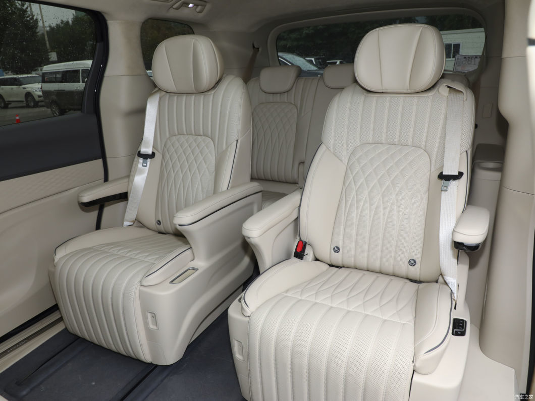High Speed 2024 Voyah Dream Hybrid White Electric Auto Car MPV Vehicle