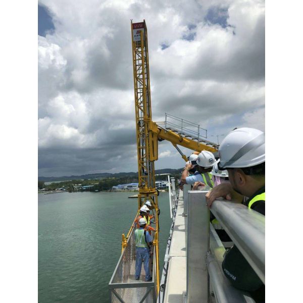 Quality Durable Yellow Color Lightweight Bridge Snooper Truck Good Perfermance CCC Passed for sale