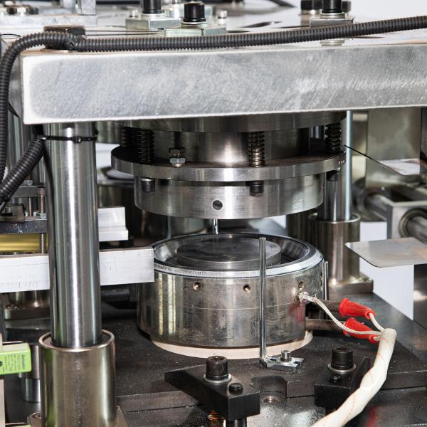Quality High Potency Paper Plate Manufacturing Machine Disposable Plates Machine 220Volt for sale