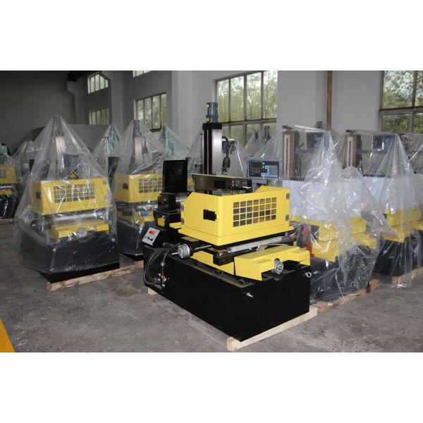 Quality CNC Die Sinker EDM450h with Mirror Surface Function for sale