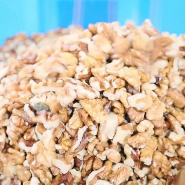 Quality Food Grade Conveyor Belts Walnut Shelling Machine 380V 2 Tons Output for sale