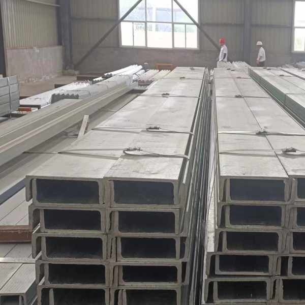 Quality Heavy Duty Galvanized Gal Steel Channel For Building Constructions 317  2205 Steel Grade 6.3# 63mm 40mm 4.8mm for sale