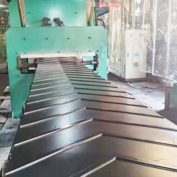 Quality Package Black Rubber Conveyor Belt with Sidewall and Transparent Bags for sale