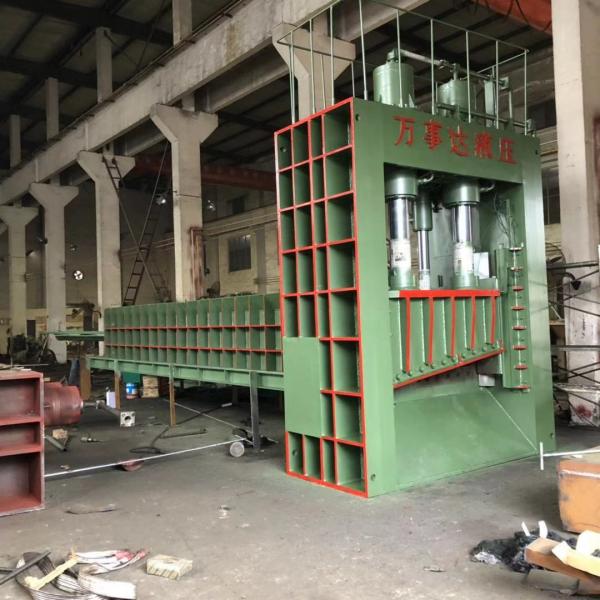 Quality 8000kN Gantry Shear with 8000×1950×900mm Loading Room for Heavy Scrap Metal Recycling for sale