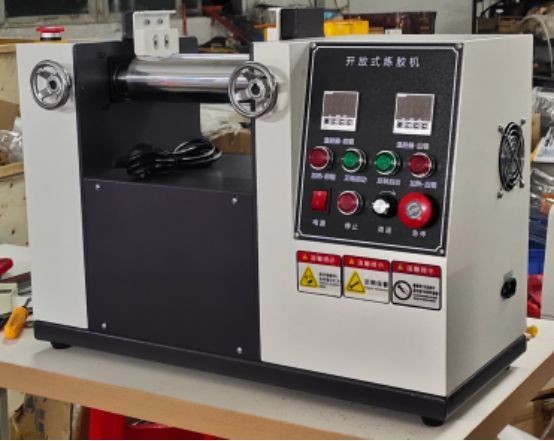 Quality Electronic Heat Rubber Mixing Equipment 50 60HRC Roller Hardness for sale