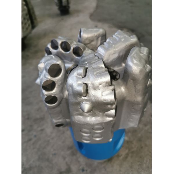 Quality Matrix Body 6-5/8 inch 616 PDC Diamond Bit Of Oifield API Drill Bit for sale