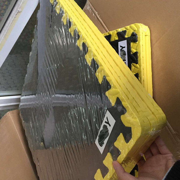 Quality Yellow Borders 85kg/Cbm 2 X 2 Interlocking Foam Mats for sale