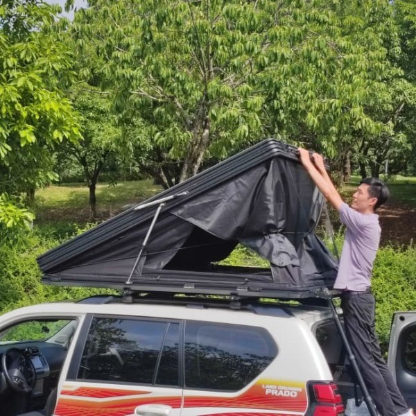 Quality Big Window XL Z Rooftop Tent Customization Aluminium Rooftop Tent With Double Rain Cover for sale