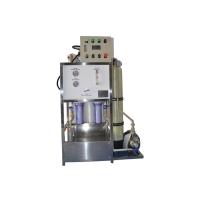 China Drinking water PLC  Reverse Osmosis Desalination Plant vertical 900GPD factory