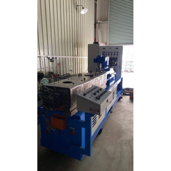Quality Used 35-barrel twin-screw extruder for sale
