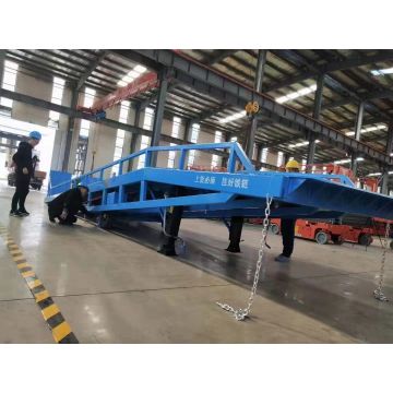Quality 8T mobile container dock levelers portable loading unloading ramps for trucks for sale