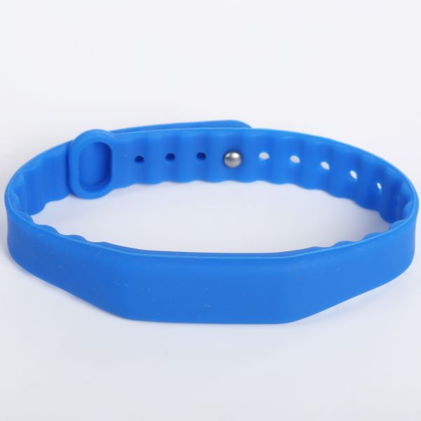 Quality Programmable Silicone ntag213 wrist band RFID NFC Bracelet for sale