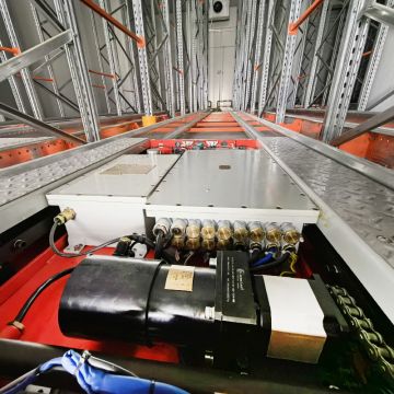 Quality Explosive Proof Radio Shuttle Racking For Warehouse Storage Racking Shuttle for sale