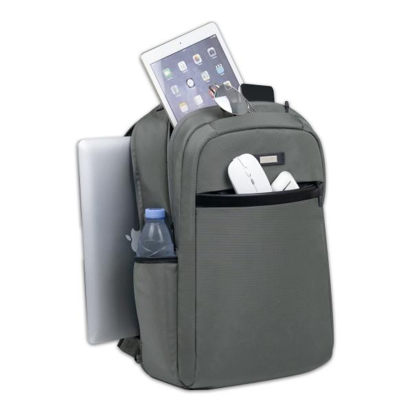 Quality Custom Logo 17 Inch Waterproof Laptop Backpack For Camping Traveling for sale
