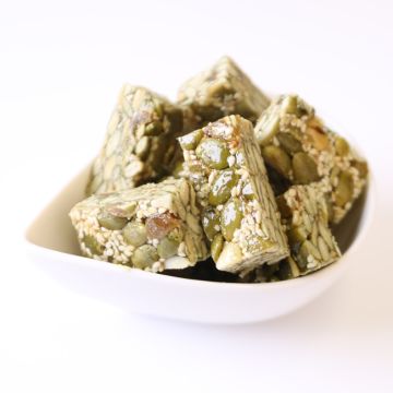 Quality Almond/Peanuts/Sesame Nut Cluster Snacks Nut Crunch with BRC/HACCP Certificate for sale