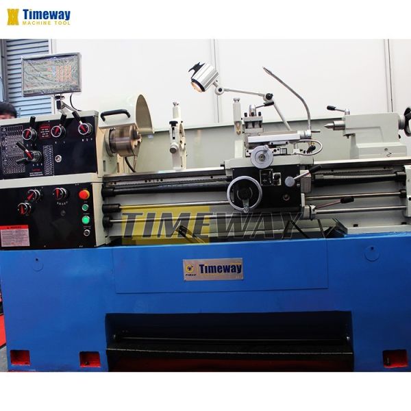 Quality Manual Precision Gear Head Metal Engine Lathe with Range of Spindle Speed 40 for sale