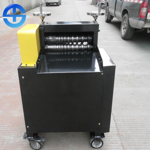 Quality Automatic Copper Wire Stripping Machine For Scrap Copper 9 Pieces Blades for sale
