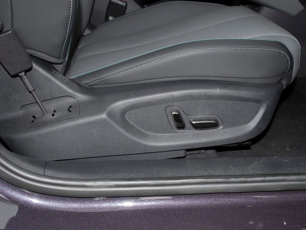 Byd Qinl 2024model Dm-I 120km Excellence Version Top Version