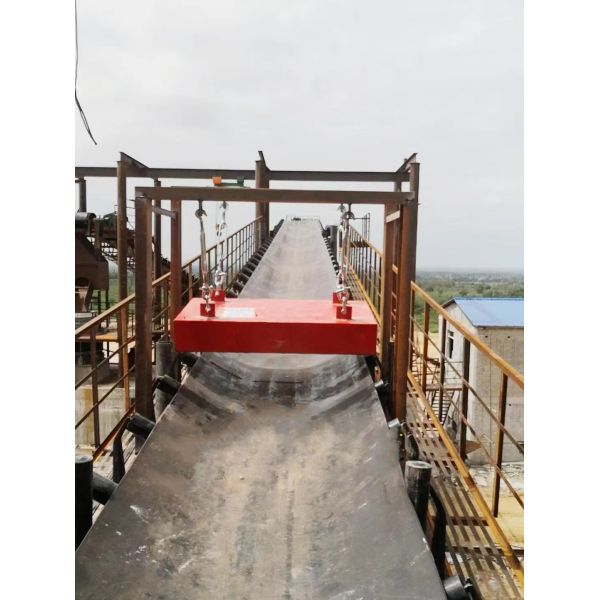 Quality Discharge Iron Conveyor Belts High Energy Permanent Magnetic Separator Manufacturer For ≤ 400mm Simple Installation for sale
