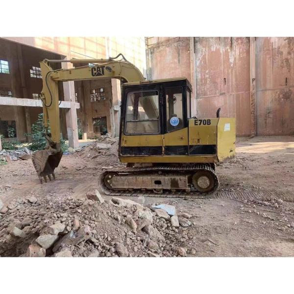 Quality Used CAT E70B Excavator in Japan with Mini Excavator Sizes and Original Japan Engine for sale