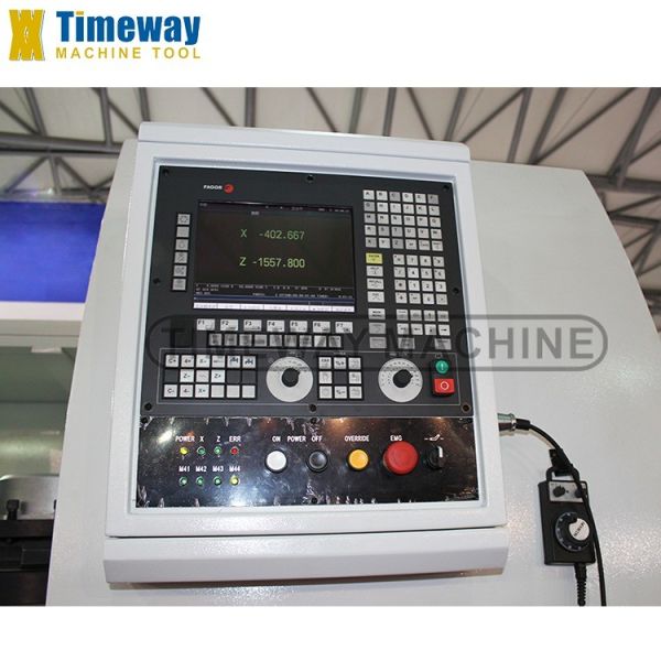 Quality Pipe Threading Lathe CNC Oil Country Lathe with 1500/3000mm Distance Between for sale