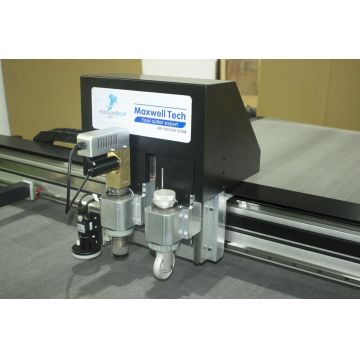 Quality box sample cutting machine, oscillating knife cut and creasing machine, digital for sale