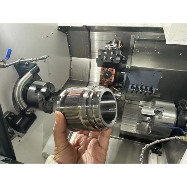 Quality Milling And Turning Machine 380V 8 Station for Precise Machining Needs for sale