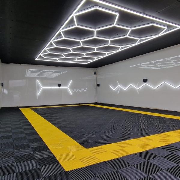 Quality Interlockable Polypropylene Garage Floor Tiles 400*400mm Garagetrac Flooring for sale