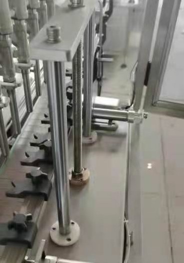 Quality SUS304 Automatic Liquid Bottle Filling Machine 1000ml for sale
