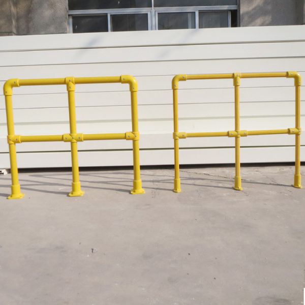 Quality Traditional Design Fiberglass Fence Post Easy to Install Customized Length for for sale