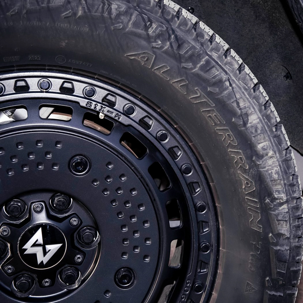 Dongfeng Mhero 917 Hybrid Extended Range Car New EV Car M-Hero 917