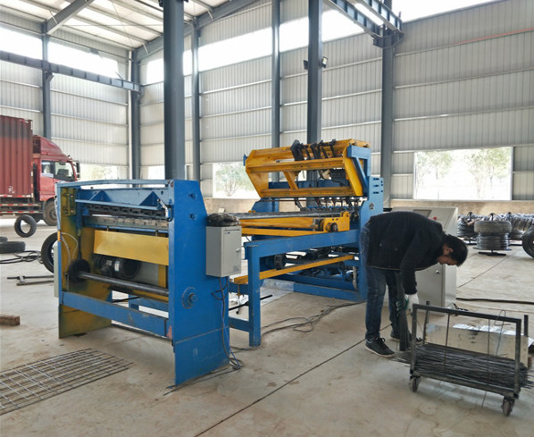Quality Steel Wire Mesh Welder Automatic Feeding 5mm 12mm CE Certification for sale