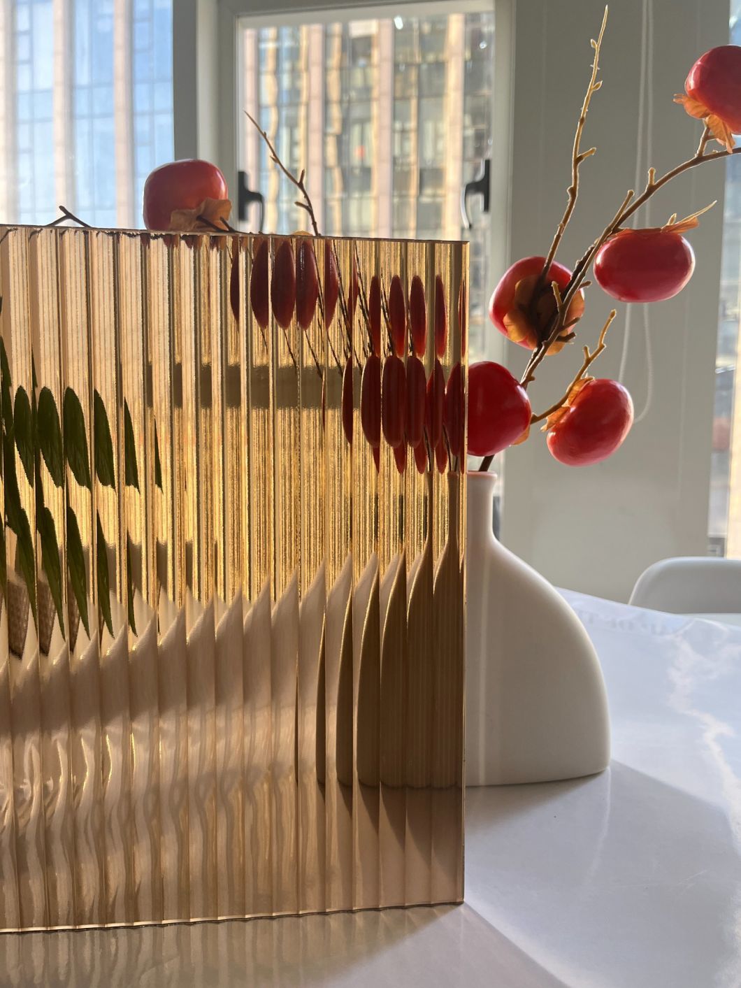 Ultra Clear Tinted Stream Pattern Glass Textured Cabinet and Door Glass Pane Design