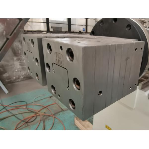 Quality 1180mm Profile Size PVC Cable Trunk Making Machine With 8m Calibration Table for sale