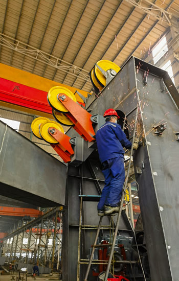 Quality On Demand Customization Harbour Freight Gantry Crane With PLC Control System for sale