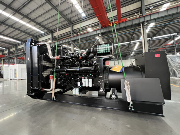 Quality 24 KW Diesel Generator Sets Custom Color Cummins Commercial Generator for sale