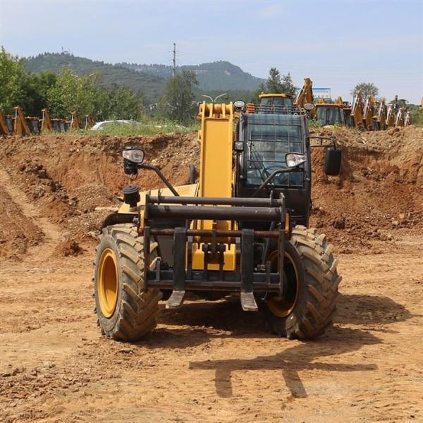 Quality 3 Ton Telescopic Boom Handler With Lifting Walking Linkage Function for sale